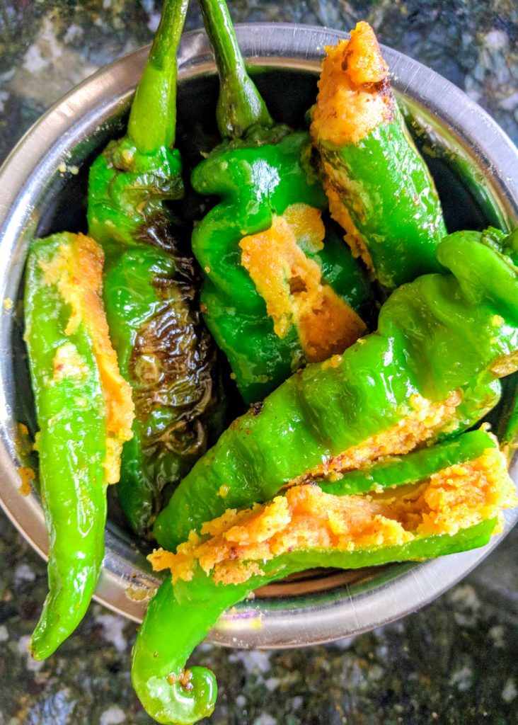 Besan Bharwan Mirchi : Cook over Heels